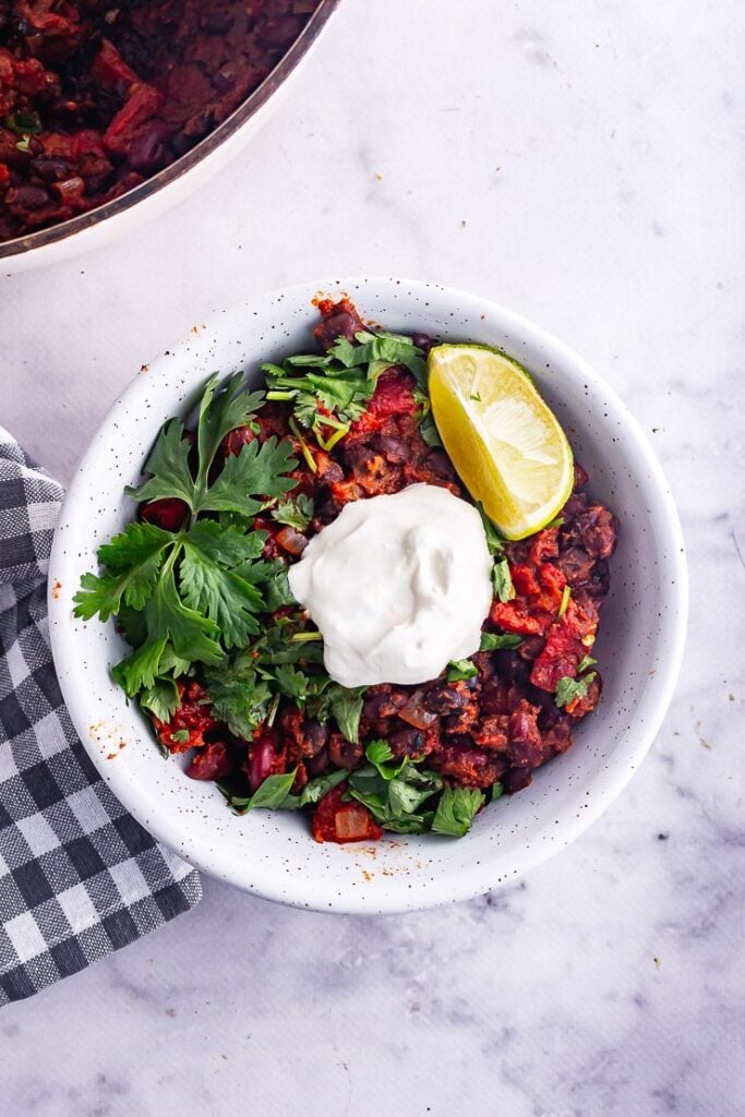 Easy Mixed Bean Chilli with Roasted Red Peppers • The Cook Report
